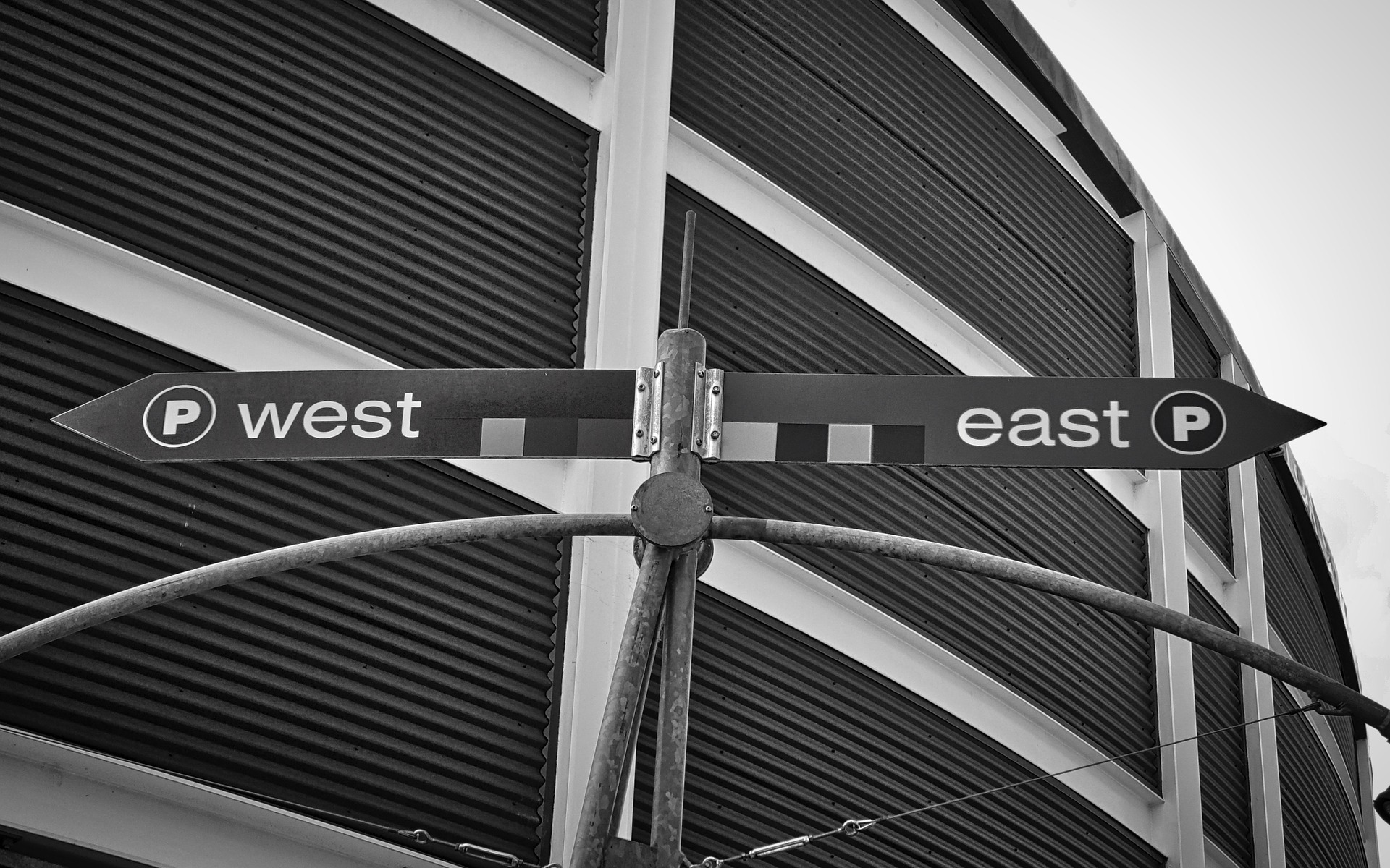 Allah – East & West – Koran Contradiction