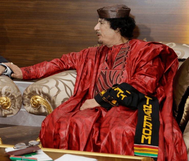 Muhammad’s Red Robe – Koran Contradiction
